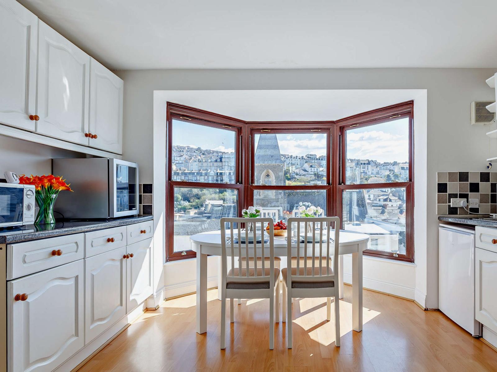 Capstone View Penthouse Apartment - Capstone View Penthouse